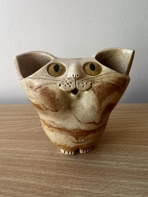 AUSTRALIAN POTTERY SCHAER Cat with Yellow Eyes Figurine ~ Excellent ...