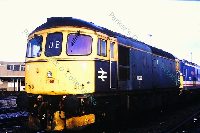 35MM RAILWAY SLIDE Diesel Electric Locomotive 33029 Dated 1992 (RB90) £ ...