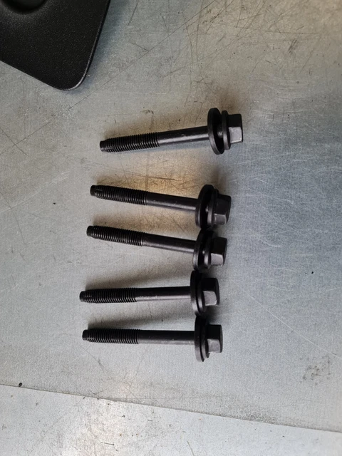 LAND ROVER DEFENDER 90 L663 2022 Spare Wheel Mounting Bracket L8B2 ...