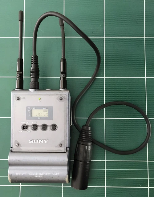 SONY UHF UTX-B1 / URX-P1 mit Sony ECM-77BC Mikrofon UK 67-69 (838.025 ...