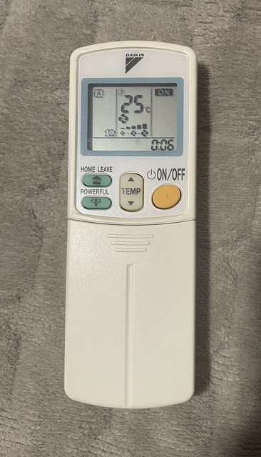 TELECOMANDO ORIGINALE CONDIZIONATORE Daikin ARC433A7 EUR 55,00 ...