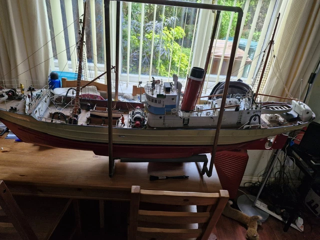 MOUNTFLEET MODELS BOSTON Typhoon Trawler Model Ship Boat RC Motorised ...