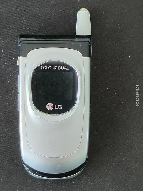 TÉLÉPHONE CELLULAIRE À clapet LG G7030 colour dual, pochette et ...