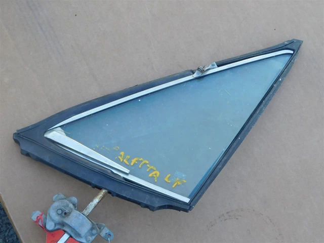 ALFA ROMEO GTV6 Alfetta Gtv Drivers Side Vent Window Frame W Glass And ...