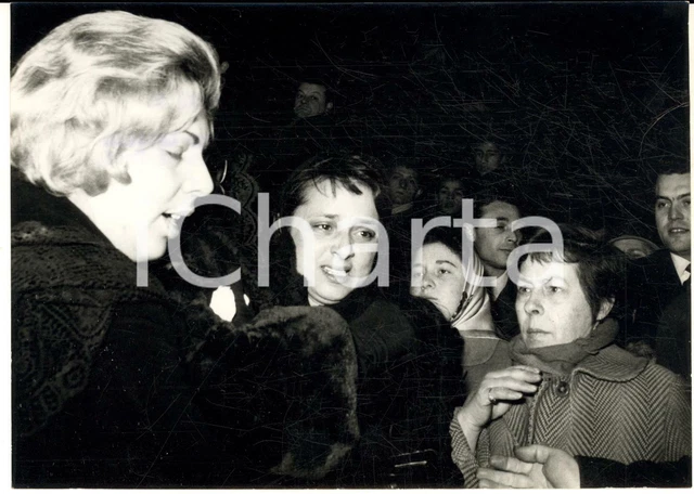 1960 TORINO FATIMA ROBIN'S ai funerali del marito Fred Buscaglione ...