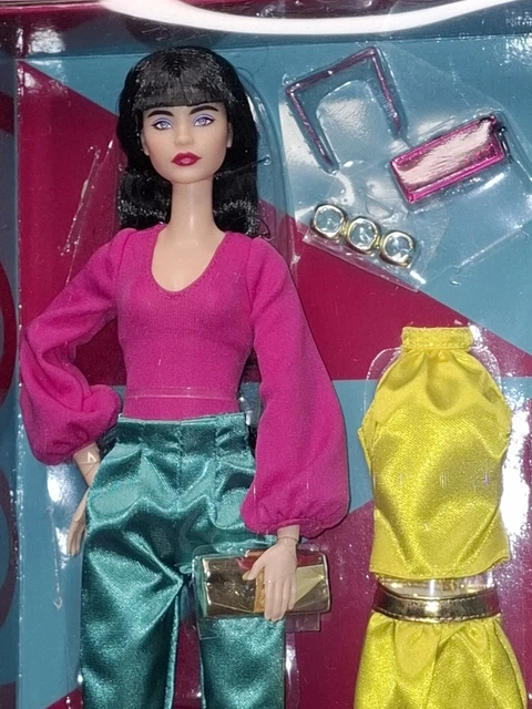 BARBIE SIGNATURE LOOKS Lina collector model #19 Tall made to move ...