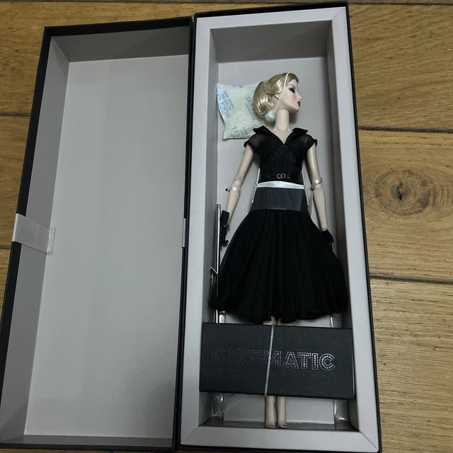 FASHION ROYALTY CON Integrity Toys REIGNING GRACE Eugenia Perrin Frost ...