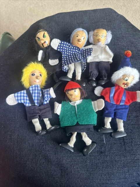 VINTAGE FINGER PUPPETS With Wooden Hats £7.00 - PicClick UK
