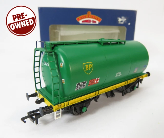 OO GAUGE BACHMANN 37-575A 45T TTA Tank Wagon BP Green £27.95 - PicClick UK