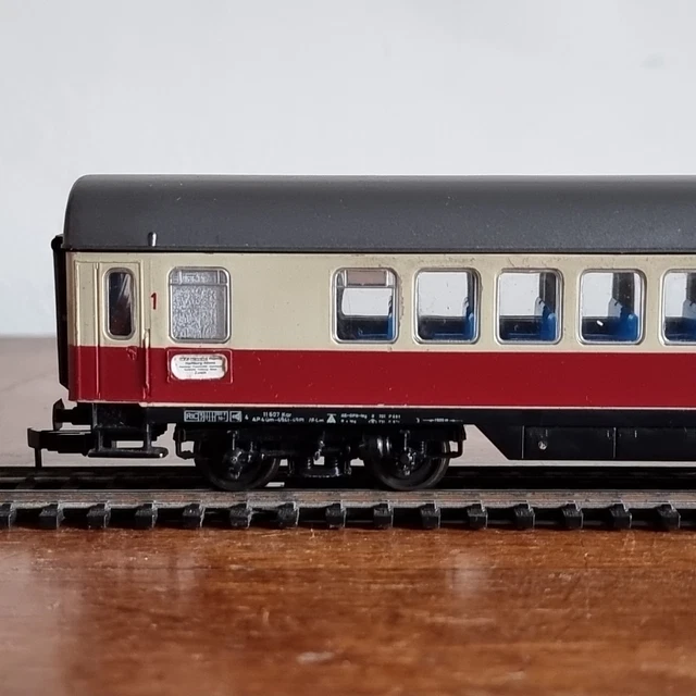 ROCO 4269 HO DB Avmz 207 First Class Coach Cream Red Unboxed £24.99 ...