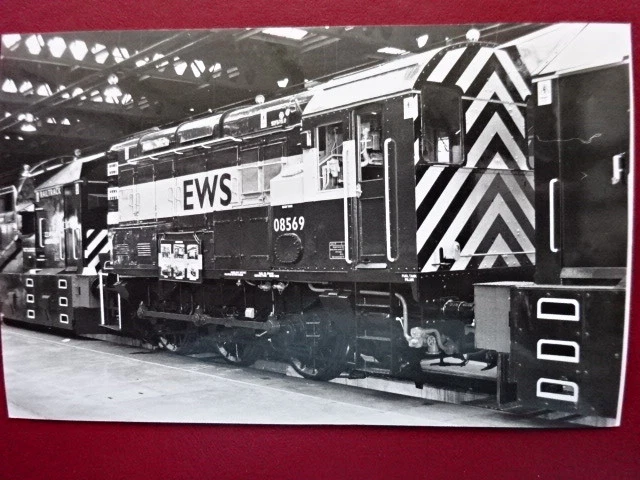 PHOTO CLASS 08 Shunter 08569 At Toton Depot Ews Livery 29/8/98 £2.20 ...