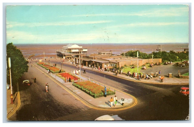 POSTCARD CLEETHORPES LINCOLNSHIRE Sea Road and Pier Pavilion posted ...