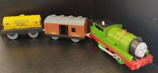 MOTORISED TRACKMASTER PERCY With Fuel Tanker and mail truck - Thomas ...