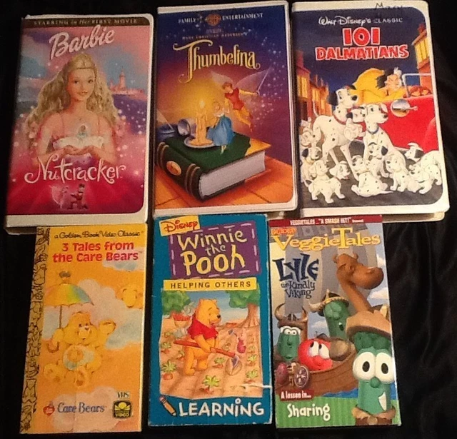 VHS BAMBINI DISNEY Barbie Care Bears Winnie the Pooh lotto di 6 nastri ...
