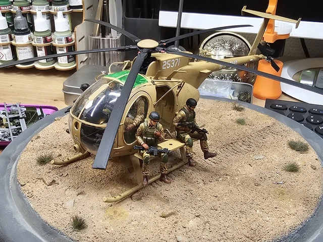 1:35 KITTY HAWK AH-6J/MH-6J Little Bird Gebaut Limited 1/35 mit 6 ...