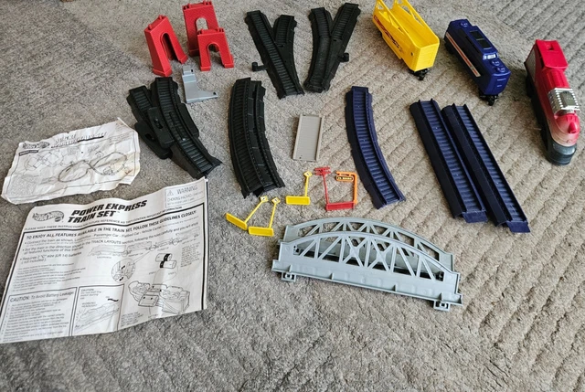 HOT WHEELS POWER Express Train Set & Deluxe Track Lot – Incomplete but ...