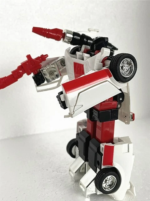 TRANSFORMERS G1 AUTOBOT Red Alert Action Figure Toy New in Box £53.99 ...