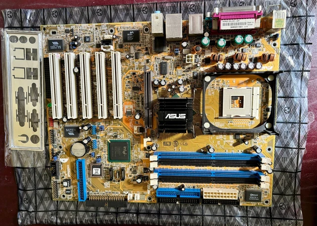 ASUS P4P800 DELUXE Rev.2.00 ATX Socket 478 P4 AGP PCI SATA motherboard + IO £40.00 - PicClick UK