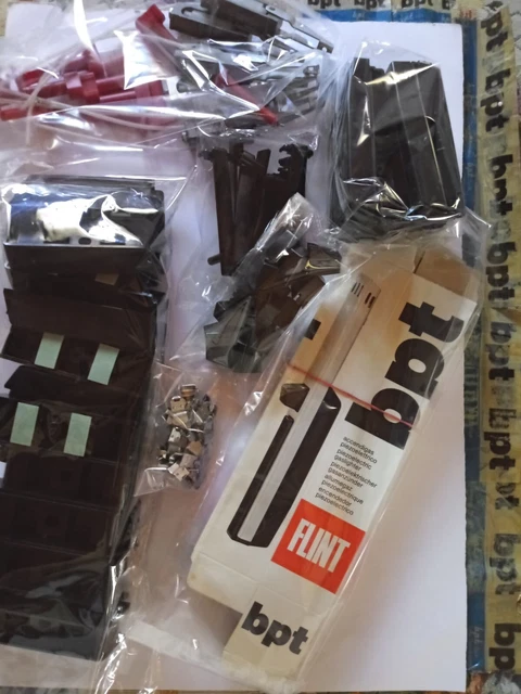 LOTTO COMPONENTI ACCENDIGAS B.p.t. FLINT/Piezoelectric Lighter PARTS ...