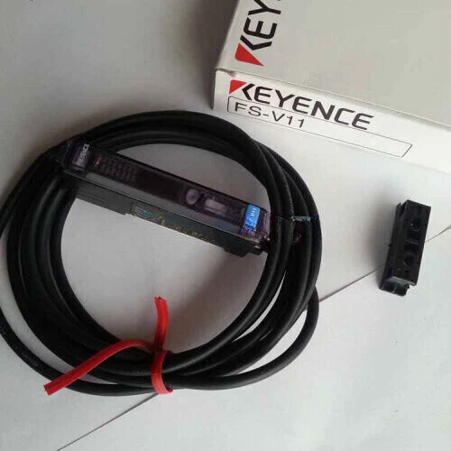 KEYENCE FIBER OPTIC PHOTOELECTRIC SENSOR Amplifier FS-V11 FSV11 New in ...