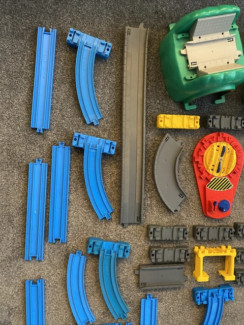 TOMY TRACKMASTER THOMAS The Tank Engine Huge Blue Track Job Lot 65 ...