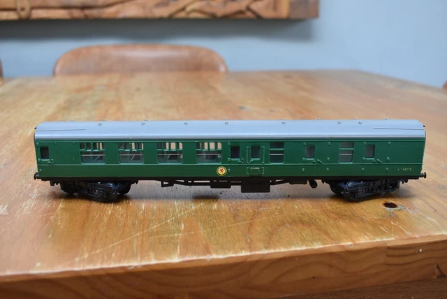 TRI-ANG S34936 GREEN Carriage Coach Vintage Model Railways £5.00 ...