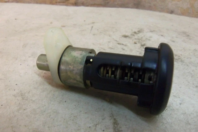 NOS GENUINE CLASSIC Ford Door Boot Trunk Lock Cylinder Escort Capri ...