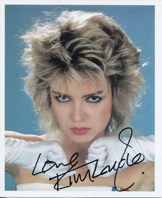 AUTOGRAPHE ORIGINAL SIGNED de la chanteuse KIM WILDE sur photo Agence ...
