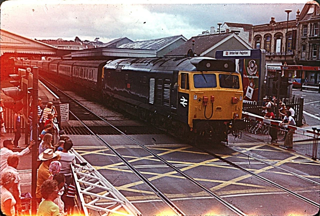 ORIGINAL 35MM MODERN Traction Slide 50031 At Paignton 1979 £2.64 ...