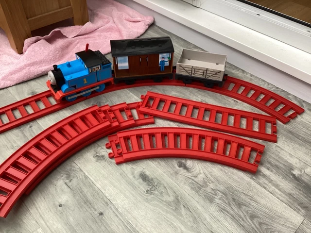 VINTAGE 1980'S MERIT Big Big Thomas The Tank Engine + 2 Trucks + 10 ...