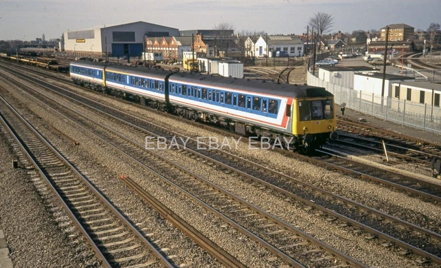 ORIGINAL 35MM RAILWAY colour slide Class 117 dmu set L424 +copyright £2 ...