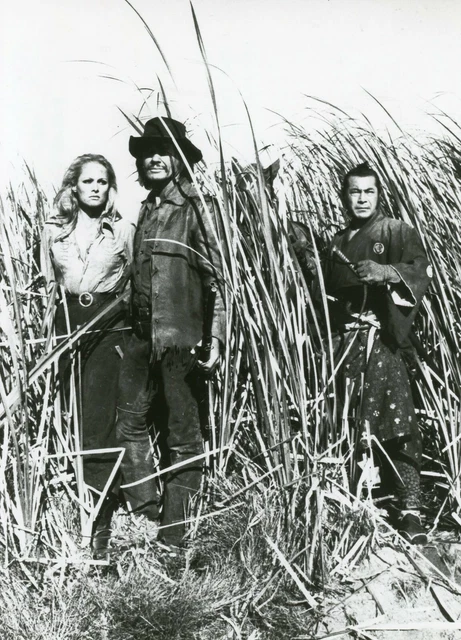 URSULA ANDRESS CHARLES Bronson Toshiro Mifune URSULA ANDRESS CHARLES Bronson Toshiro Mifune