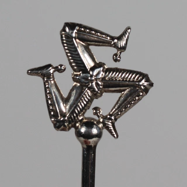 STERLING SILVER ANTIQUE Souvenir Spoon, ISLE OF MAN, Birmingham 1922 £ ...