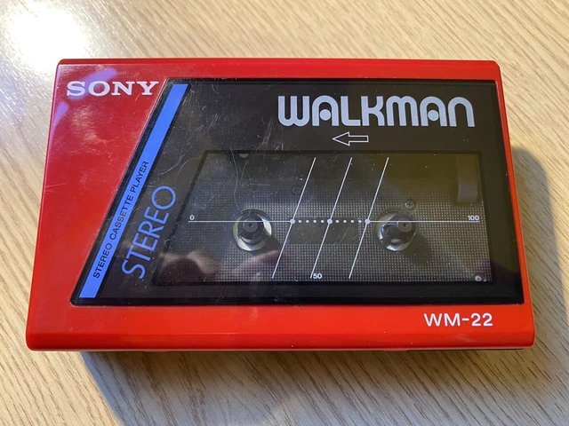 SONY WALKMAN WM-22 rosso TESTATO e completamente funzionante EUR 174,73 ...