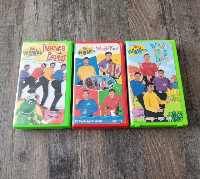 THE WIGGLES - VHS LOT OF 2 - Wiggly Safari And Wiggly Play Time Kids ...