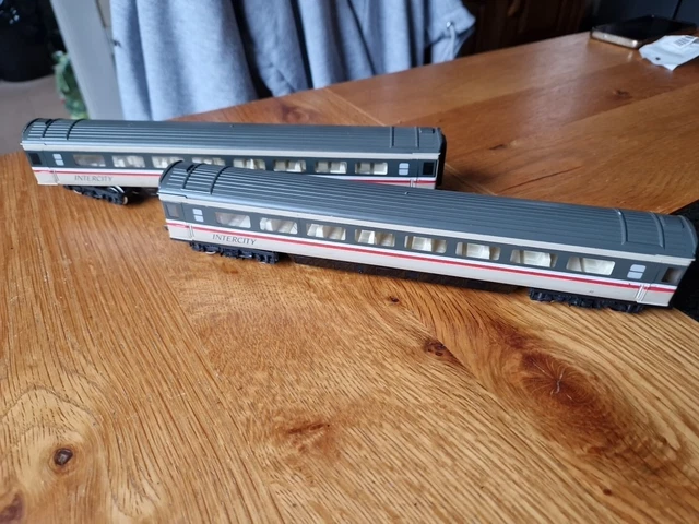 HORNBY R434 BR Mk3 InterCity 125 coach with executive BR styling OO ...