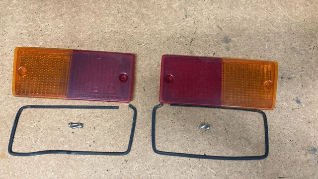 GENUINE TOYOTA LANDCRUISER Lj70 Rear Bumper Indicator/Side-Stop Lenses ...