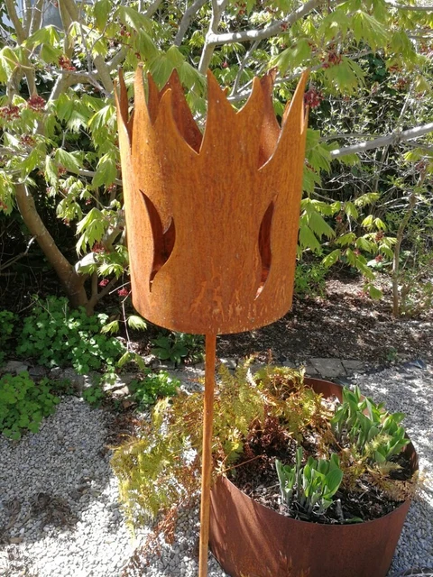 Gartenfackel Metall Rost