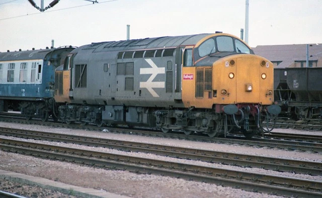 ORIGINAL COLOUR NEGATIVE of 37507 BR class 37 diesel loco £10.51 ...