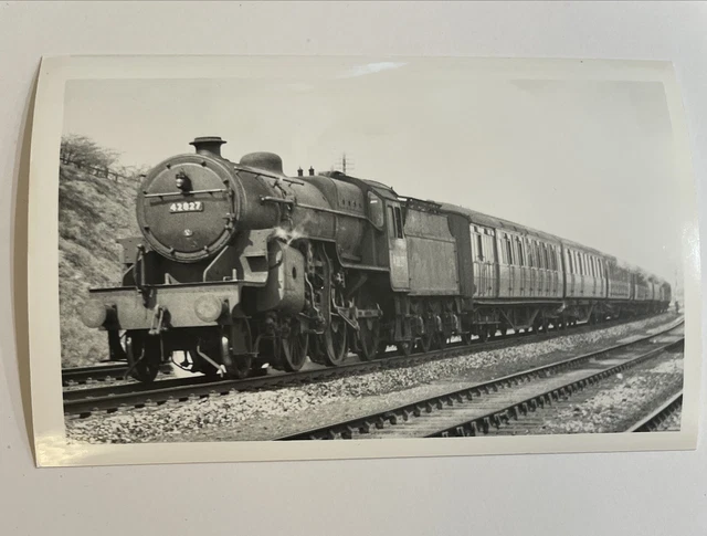BR RAILWAY LOCOMOTIVE Photograph H2 Class - 42827 Kilnhurst - D1274 £3. ...