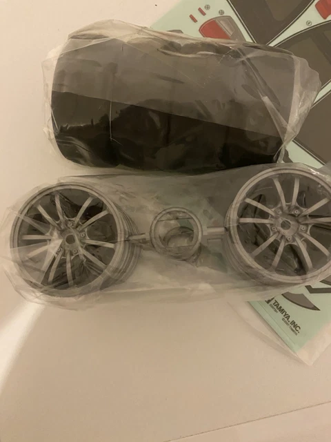 TAMIYA VINTAGE RC 1/10 BMW 320 Si wtcc 2006 Original Body,decals,etc ...