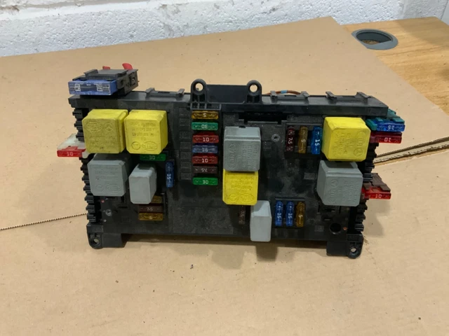 MERCEDES VITO VIANO Fuse Box Module Control Unit A6395450101 W639 £149. ...