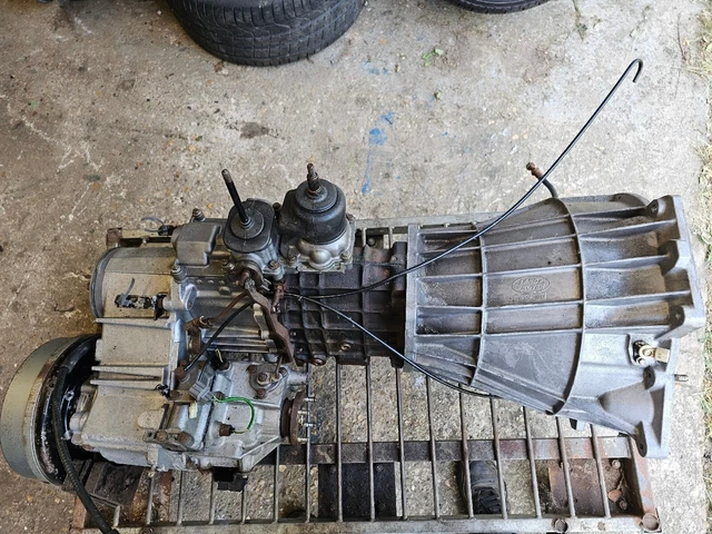 LAND ROVER DEFENDER Td5 Gear Box And Transfer Box Complete. 85k £1,281. ...