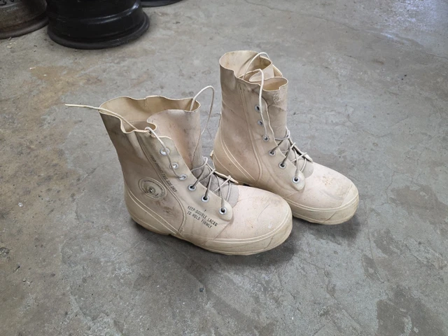 VINTAGE AIR FORCE Extreme Cold Weather Boots 1972 DSA-100-70-C-1897 ...