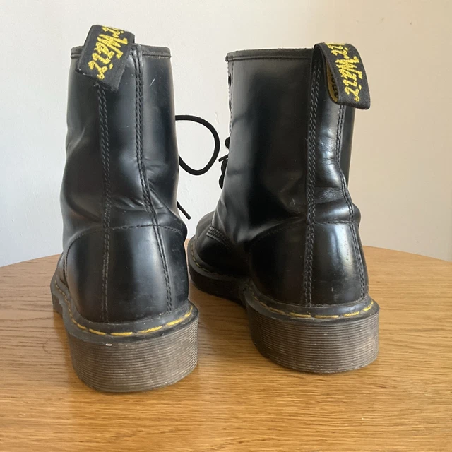 DR MARTENS SIZE 9 Original Air Wair Boot - 8 Hole Boot - Black £48.00 ...