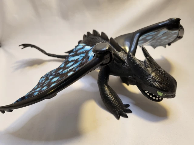 DREAMWORKS HOW TO Train Your Dragon Night Fury Toothless Light Up ...
