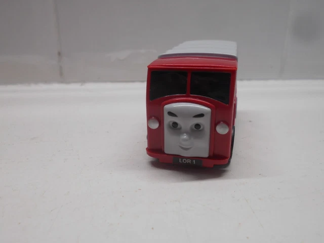 TOMY TRACKMASTER THOMAS the tank engine train set battery operated ...