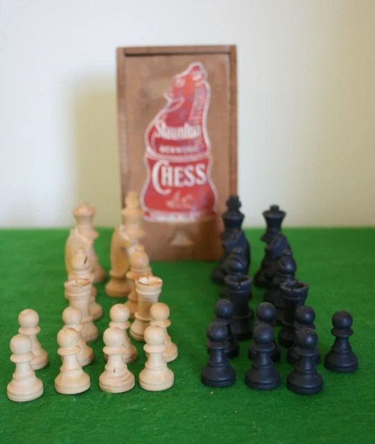 VINTAGE STAUNTON BOXWOOD Chess Pieces By House Martin - One Black Pawn ...