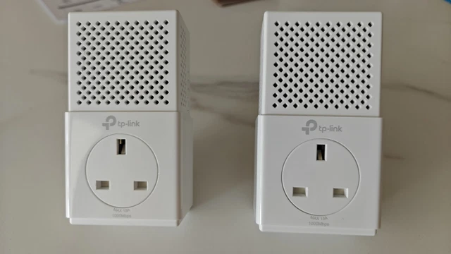 TP-LINK TL-PA7010P KIT Powerline Adapter Kit, Twin Pack £14.23 ...