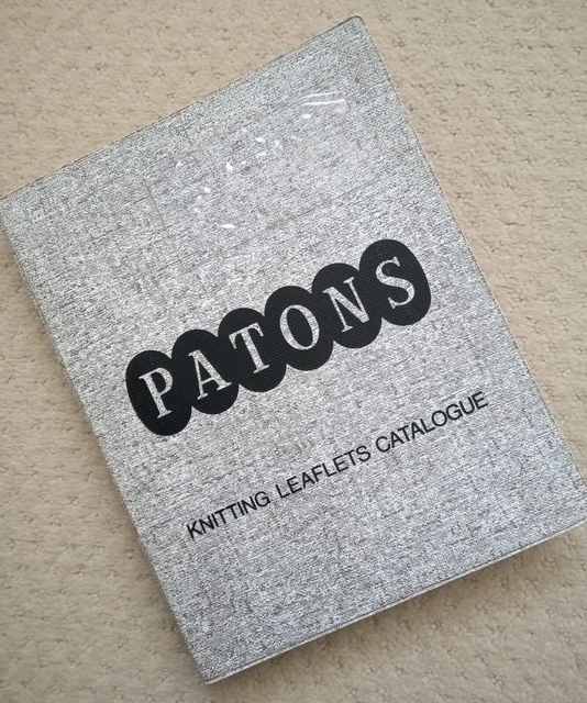 VINTAGE PATONS KNITTING PATTERN FOLDER inc 80 Patons knitting patterns ...